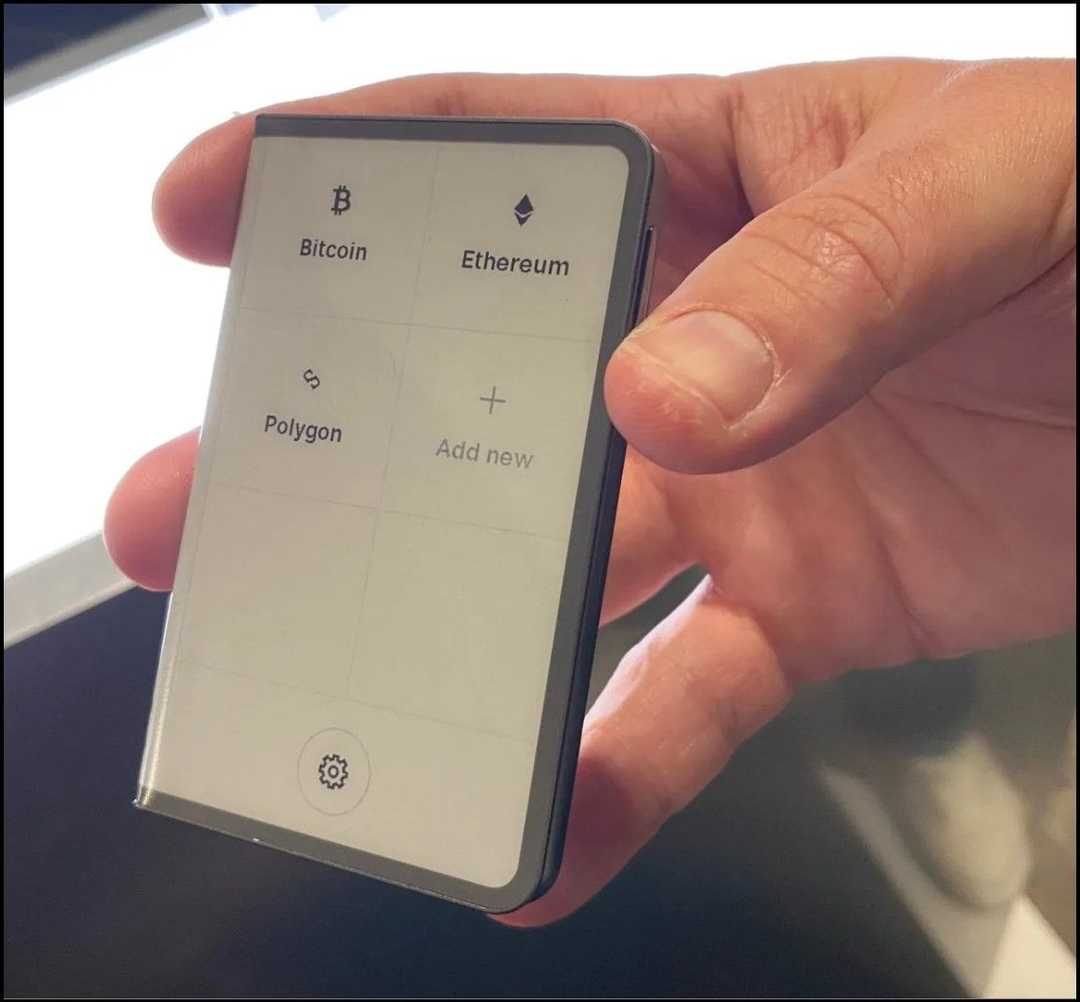 Ledger Stax vs. Ledger Flex 2025: In-Depth Comparison!